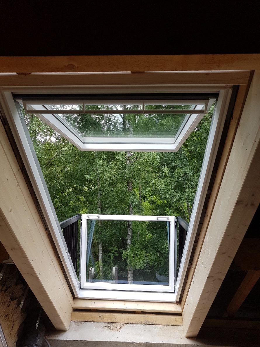 Pose d'un balcon Velux® à Pannessières • Manu Bonnin